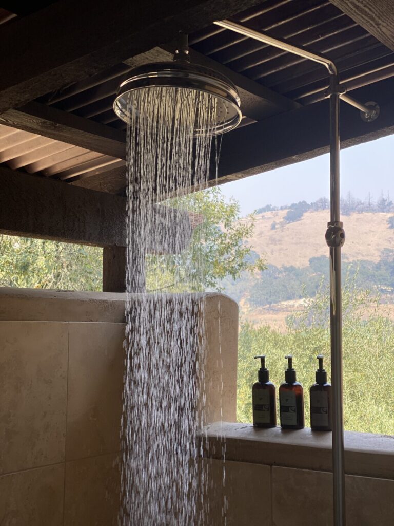 The Best Outdoor Hotel Showers | The JetSetting Fashionista