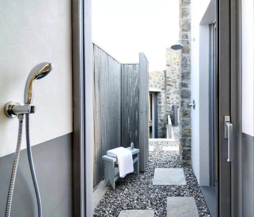 The Best Outdoor Hotel Showers | The JetSetting Fashionista