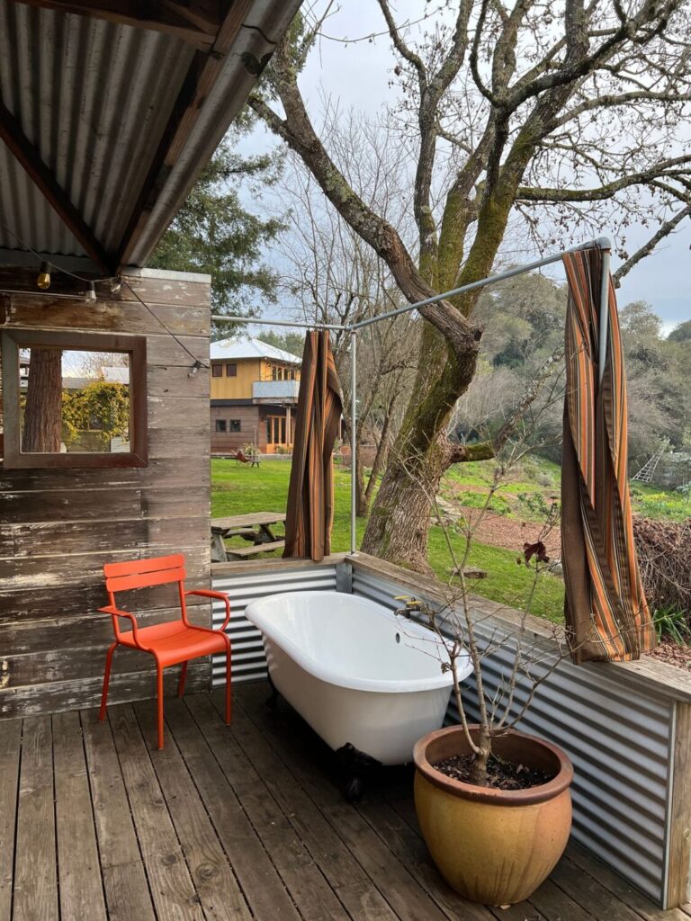The Best Outdoor Hotel Showers | The JetSetting Fashionista